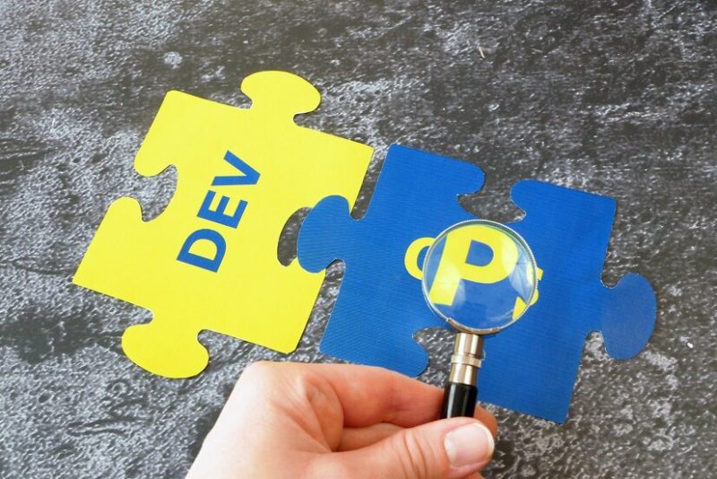 hiring-a-devops-engineer-challenges-and-pitfalls-to-be-aware-of