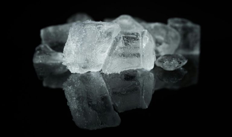 Clear Ice Block Maker: The Ultimate Guide to Crystal-Clear Ice in 2025